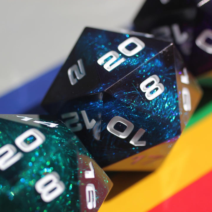 Holographic Fiber 34mm D20 Chonk – Aether Objects